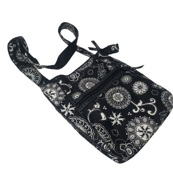 thirty-one | Bags | Thirty One Floralgeometric Black Whitedesign ...